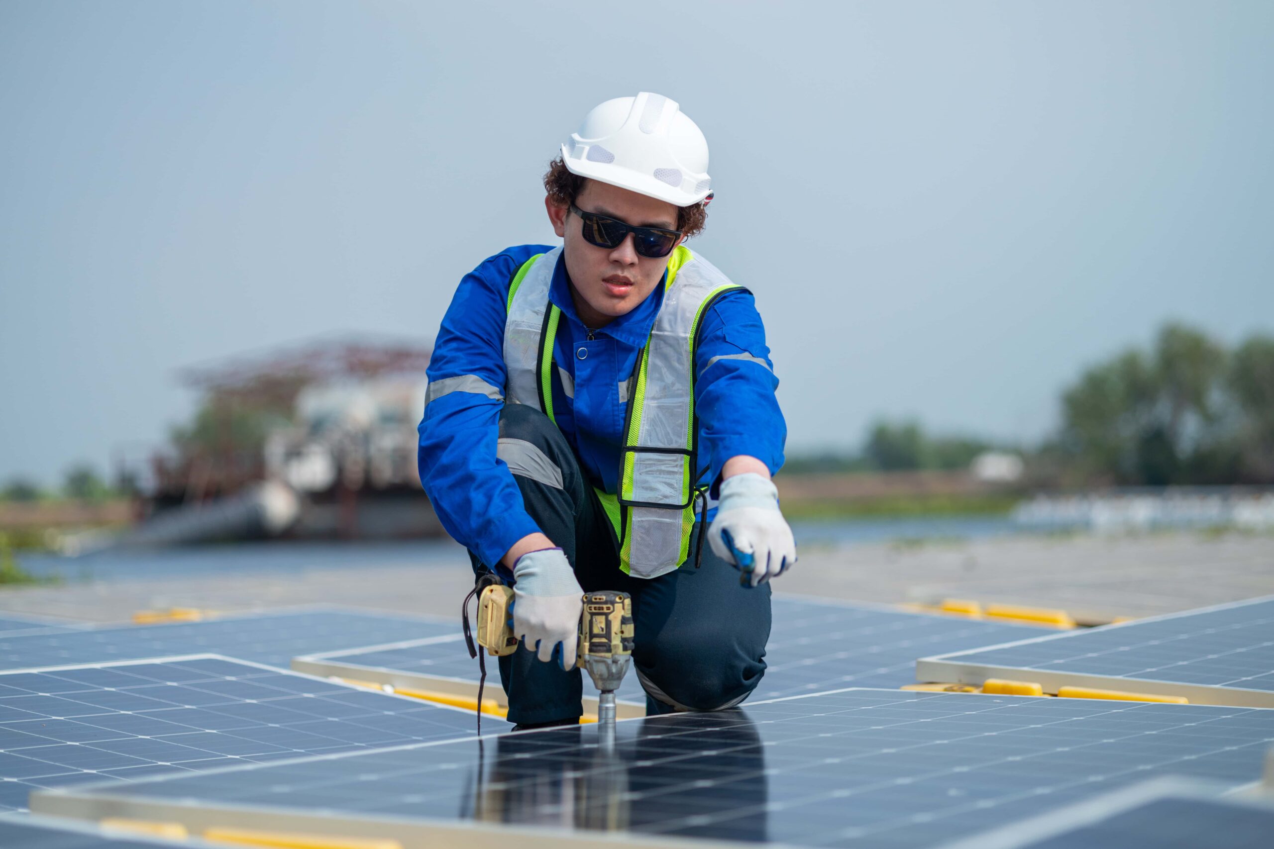 Choosing the Right Heat Protective Gear for a Safer Workplace